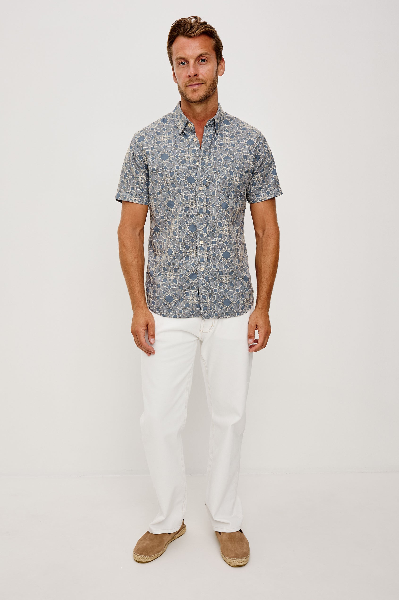HALE SHIRT - WHIRLING DAISY STEEL – Rails Canada